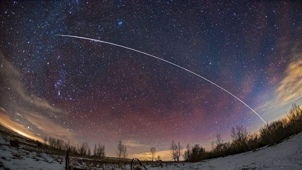 An artificial 'Saturn's ring' of satellites could soon fill the sky ...