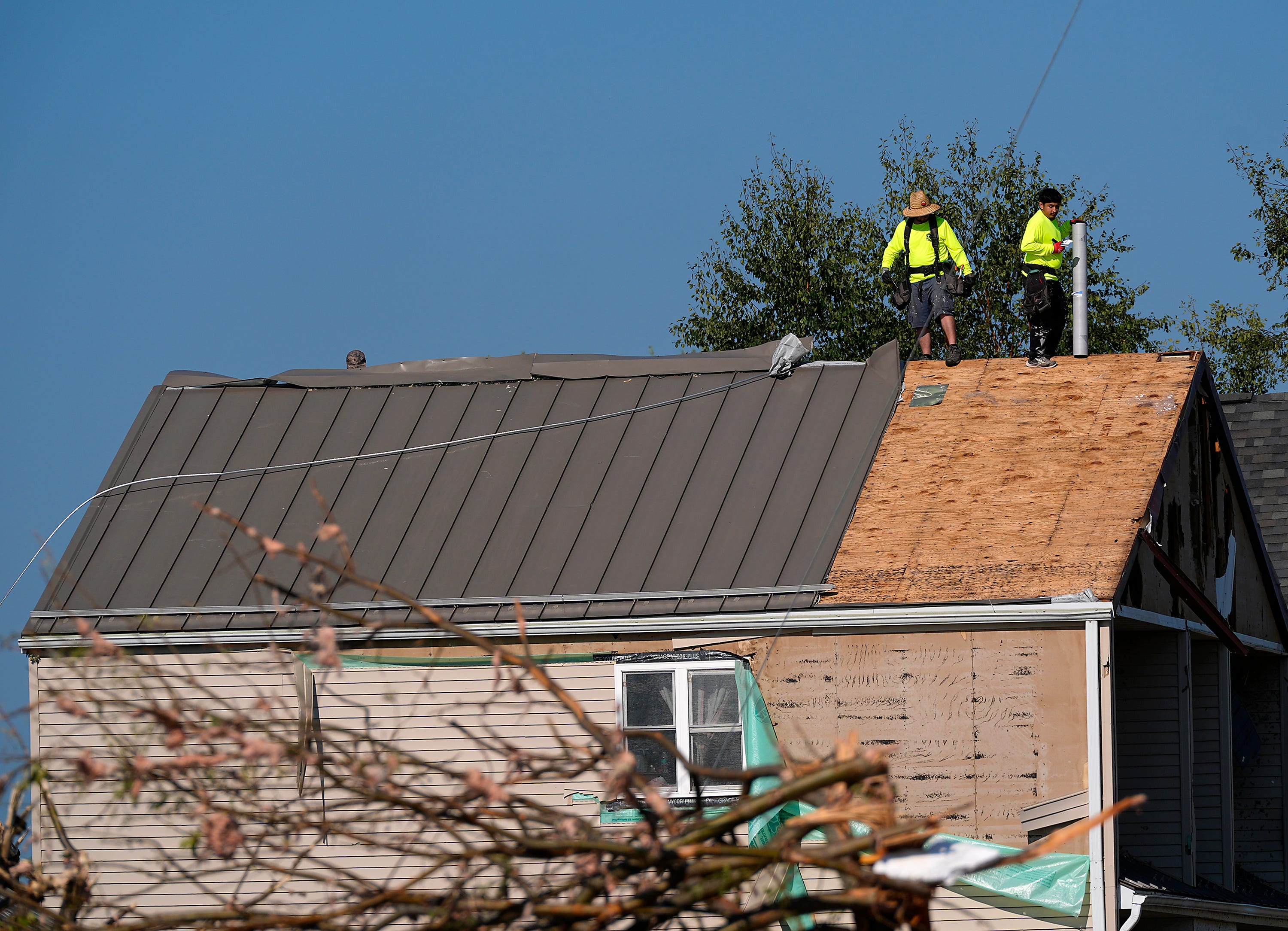 Upcoming storms, heat threaten Menasha, Appleton-area tornado cleanup