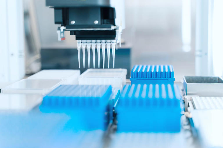 This biotech stock soars 107% after key FDA panel vote on skin cancer ...