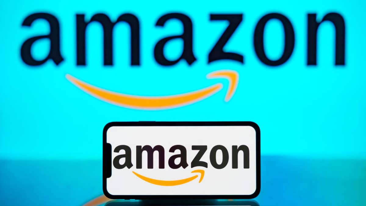 Amazon has a pair of cordless table lamps with 3 color modes for $20 ...