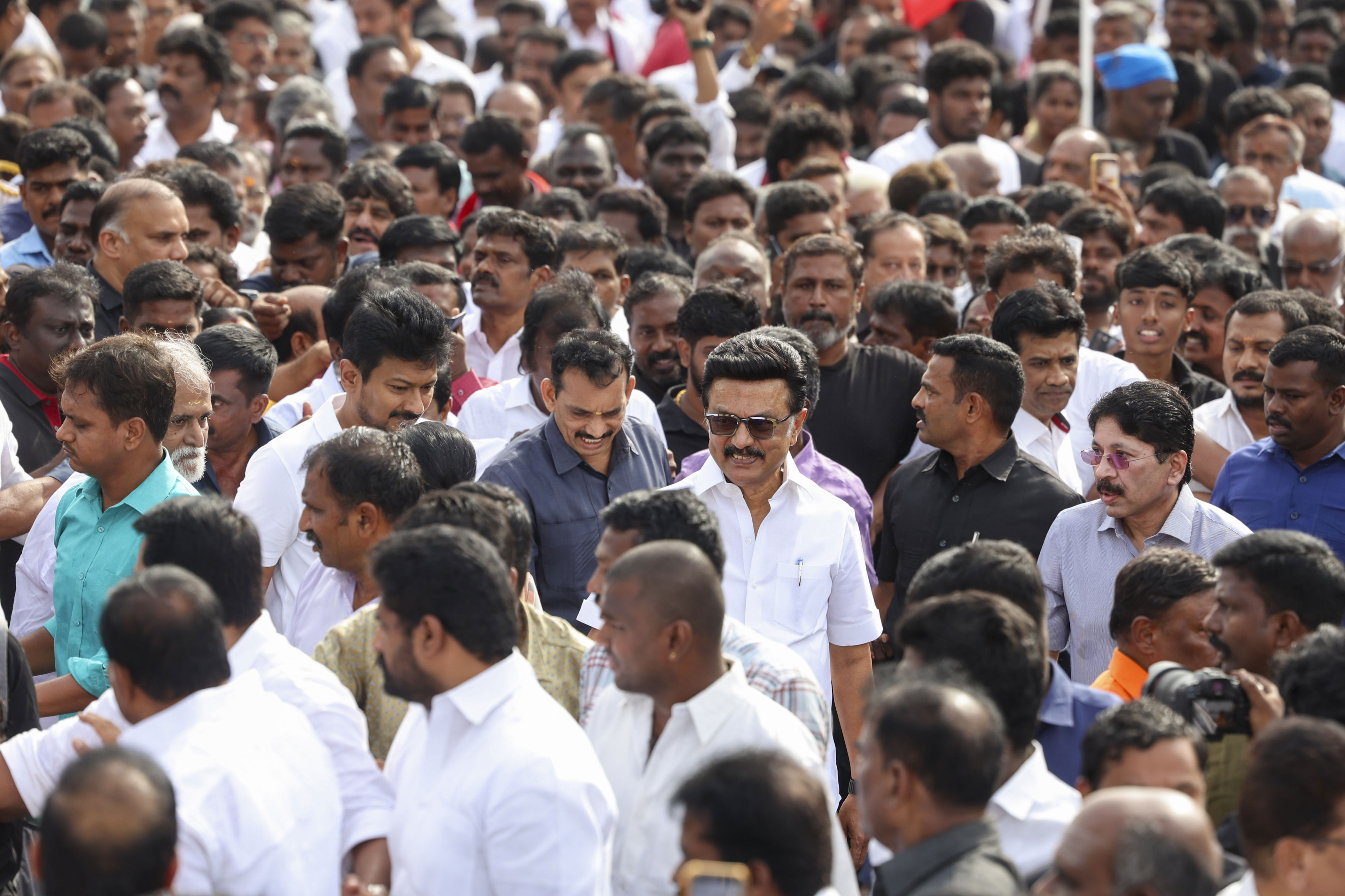 Tributes paid to former chief minister M Karunanidhi on his 8th death ...