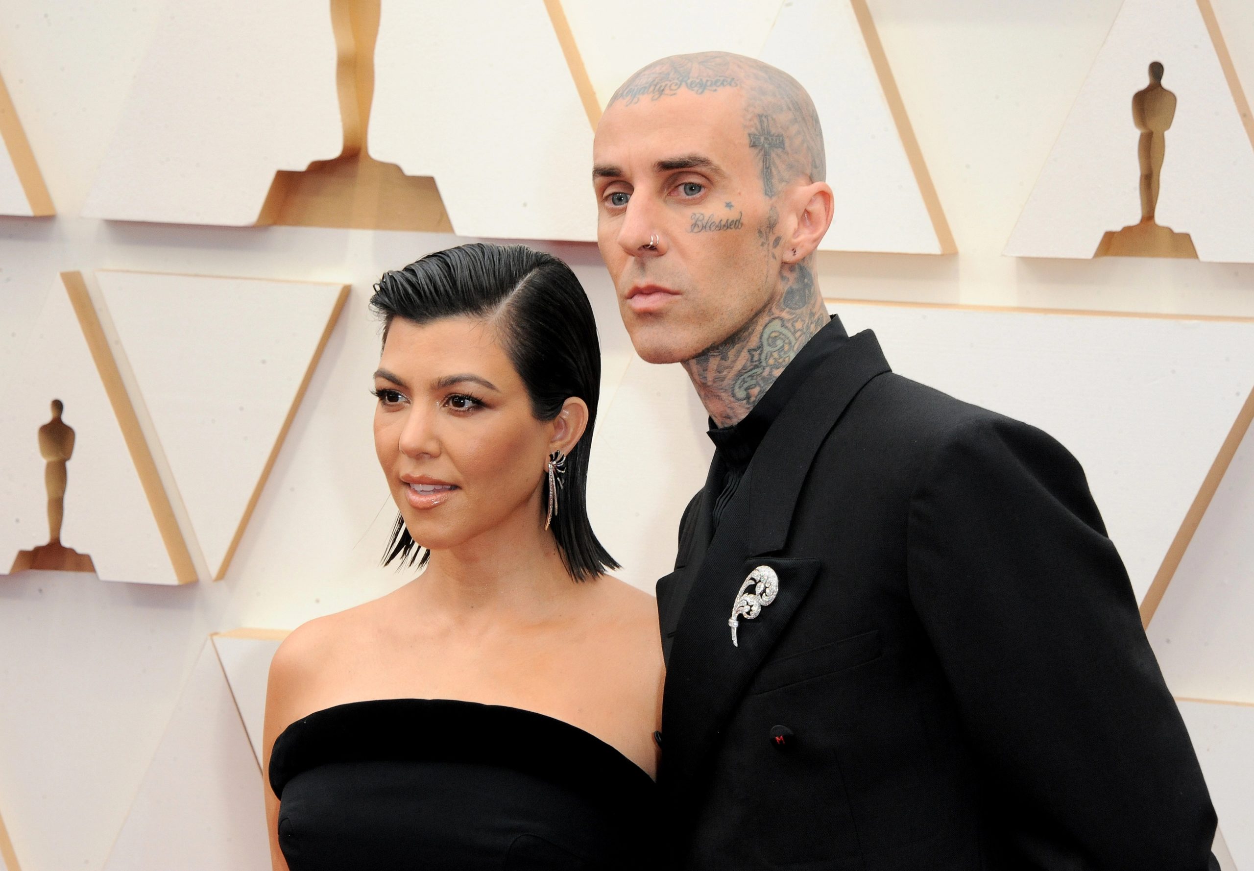 Kourtney Kardashian and Travis Barker face breakup speculation with no ...