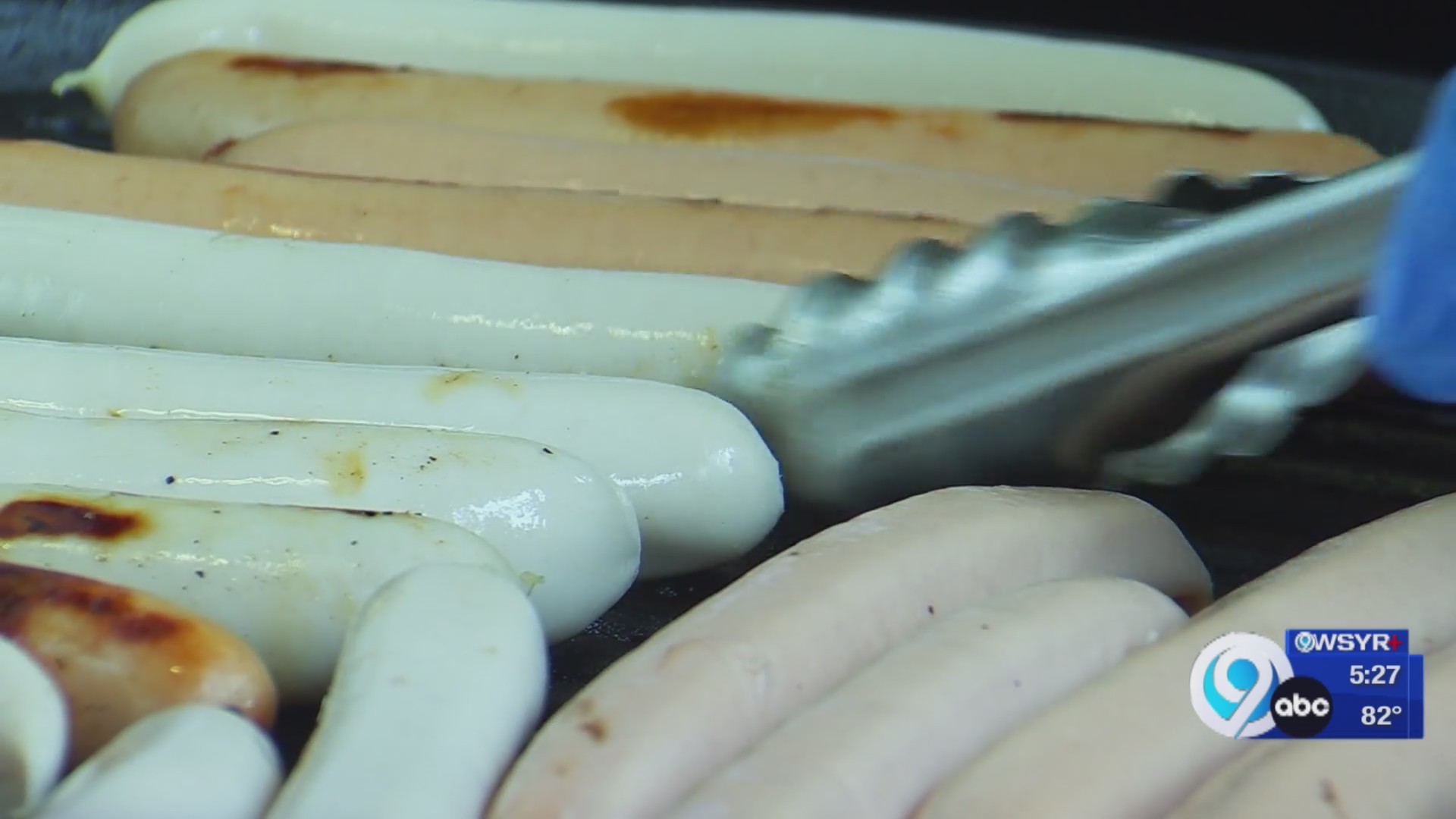 Hot dogs, hot commodity: Pop-up stand at Liverpool Wegmans draws long ...