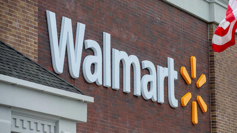 Walmart’s $10 clog sandals compare to name brands at a fraction of the ...