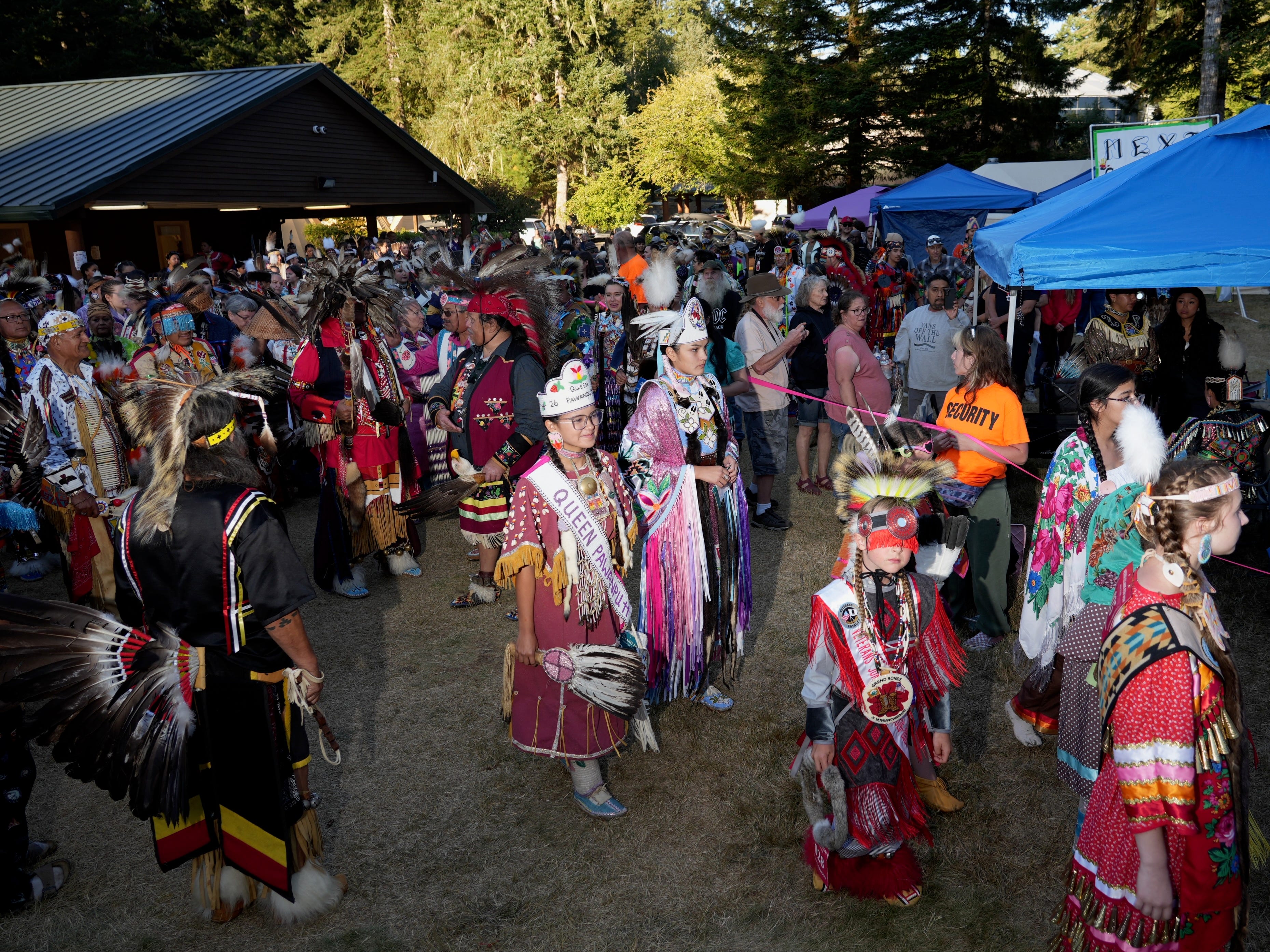 Siletz powwow offers salmon, fry bread and traditional dancing