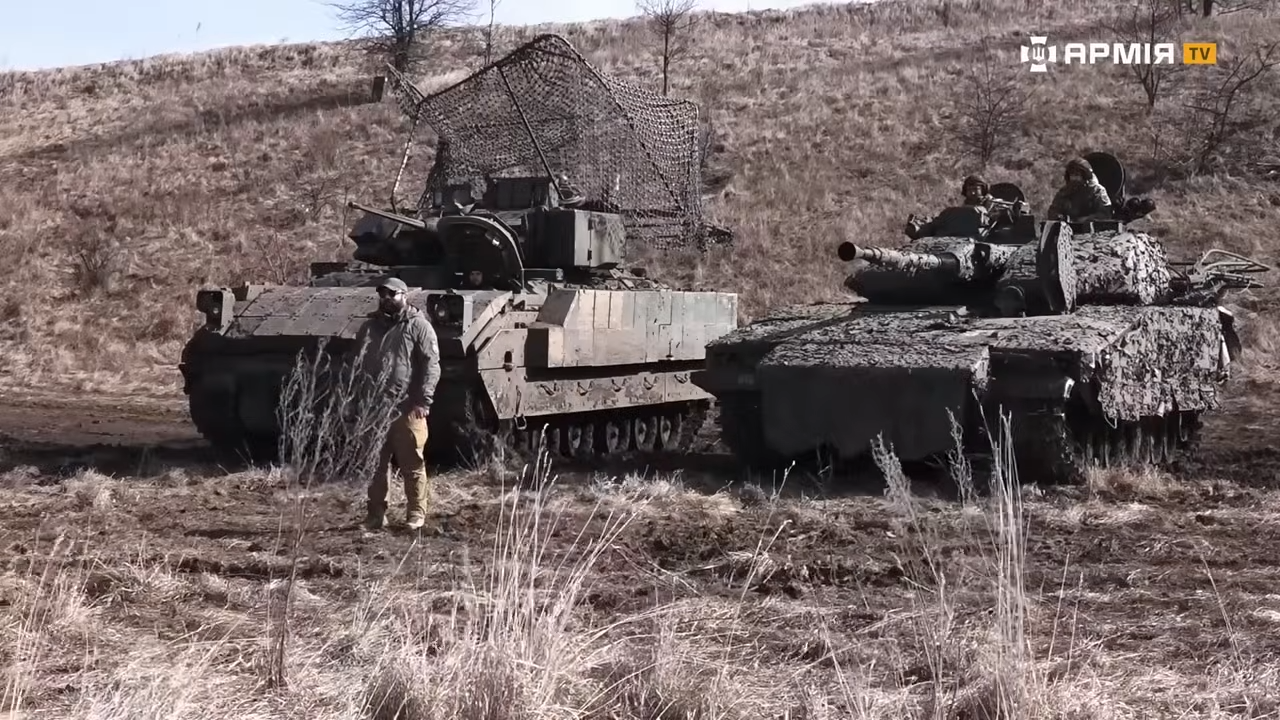 Russia's T-80 met America's M2 Bradley… then the TOW punched through ...