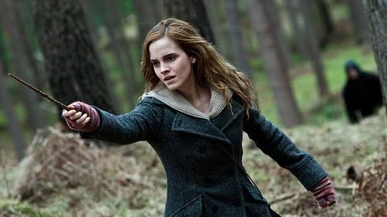 Hermione cast a spell on Harry nobody remembers - "The movies never ...