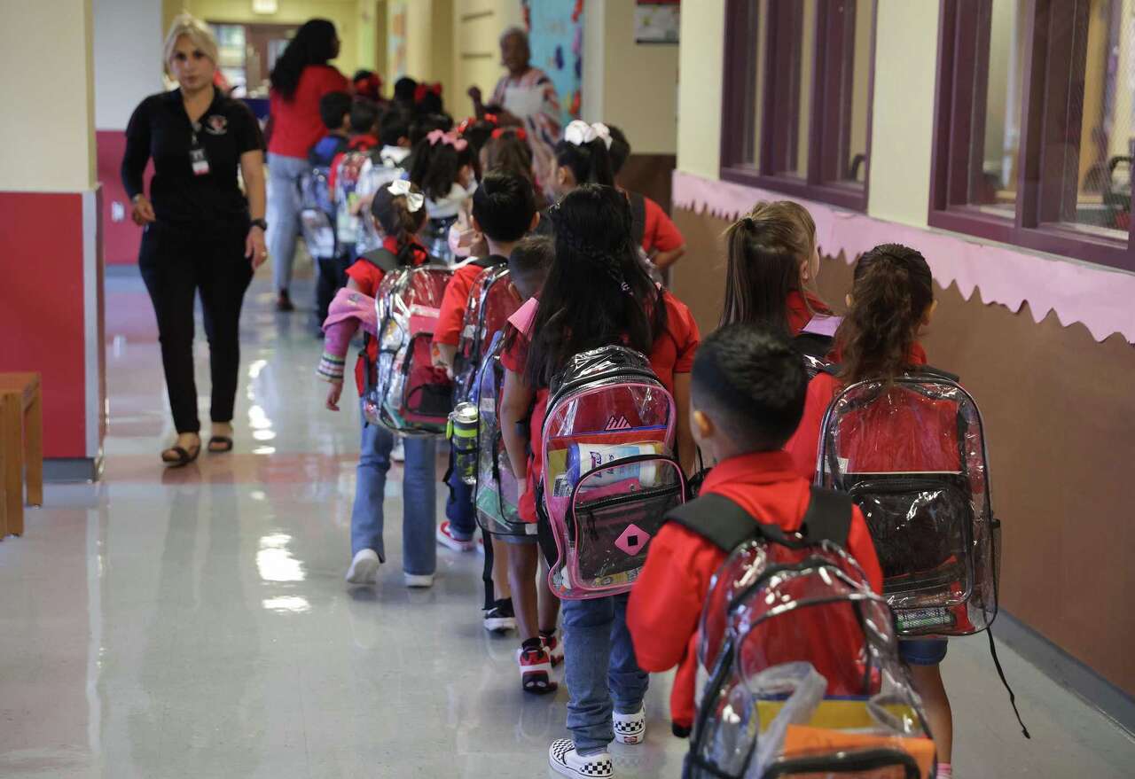 Clear backpacks are common in Texas schools. Do they make students safer?