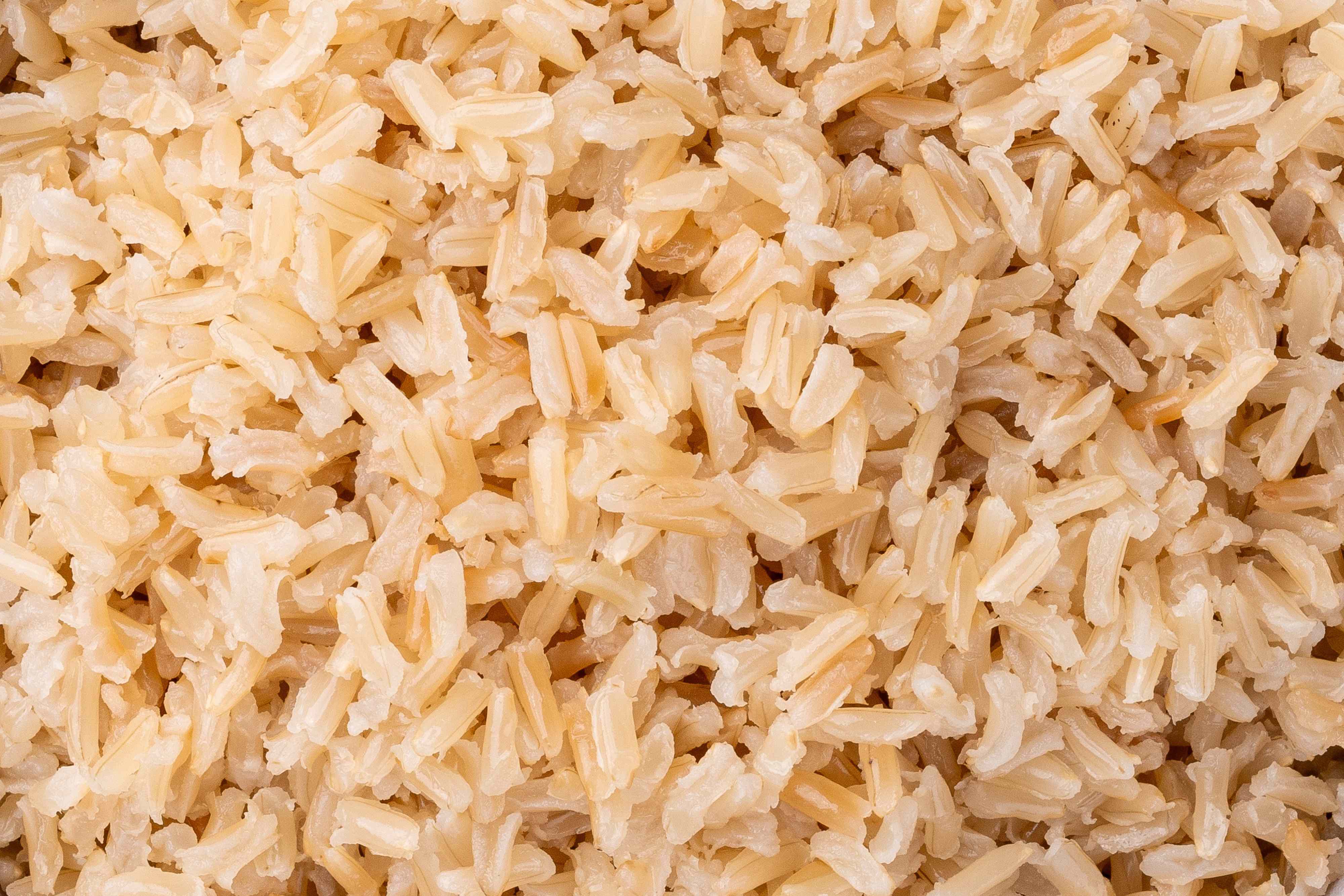 What happens to your blood sugar when you eat brown rice?