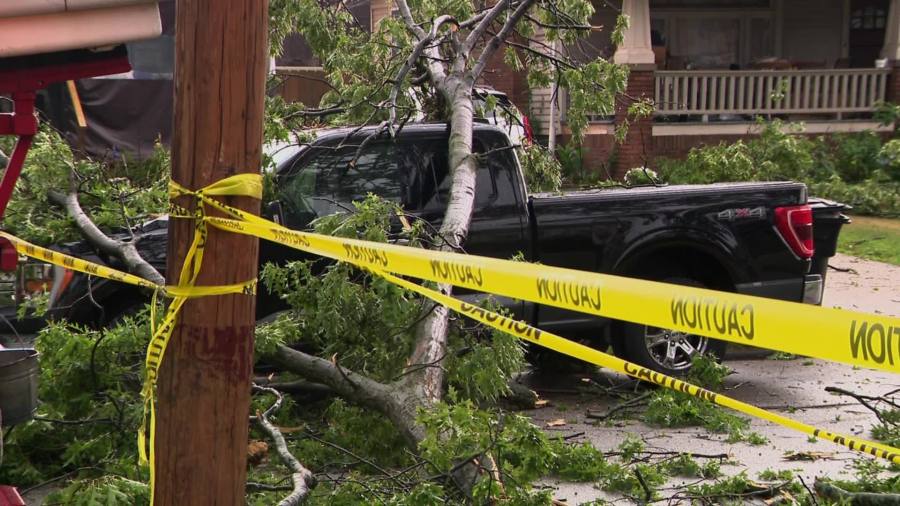 Live updates: Monday storms cause outages, closures