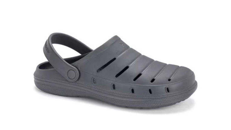 Walmart’s $10 clog sandals compare to name brands at a fraction of the ...