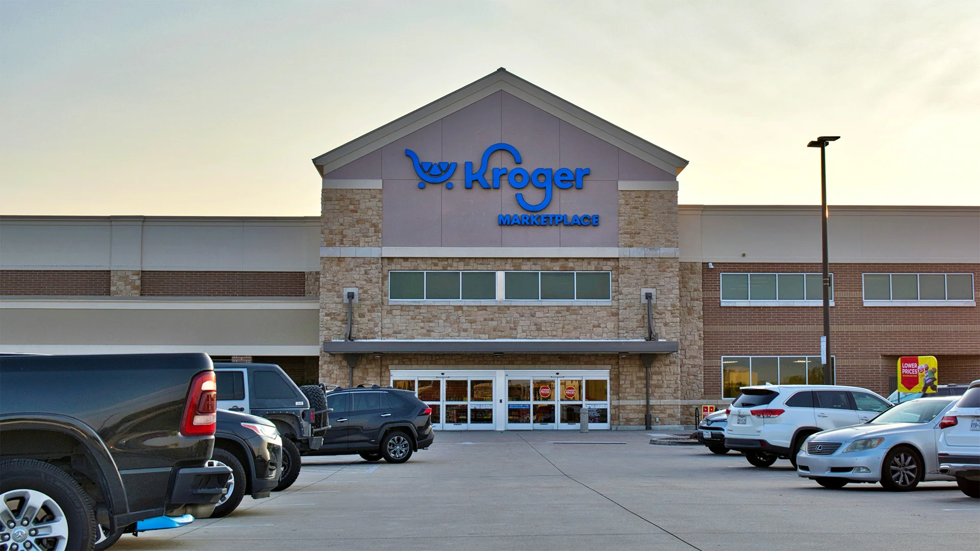 Kroger is quietly closing dozens of stores in 2026: See the complete ...