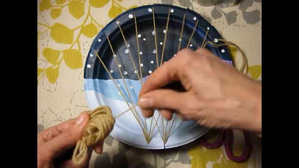Tree weaving for children: Easy nature craft tutorial part 1