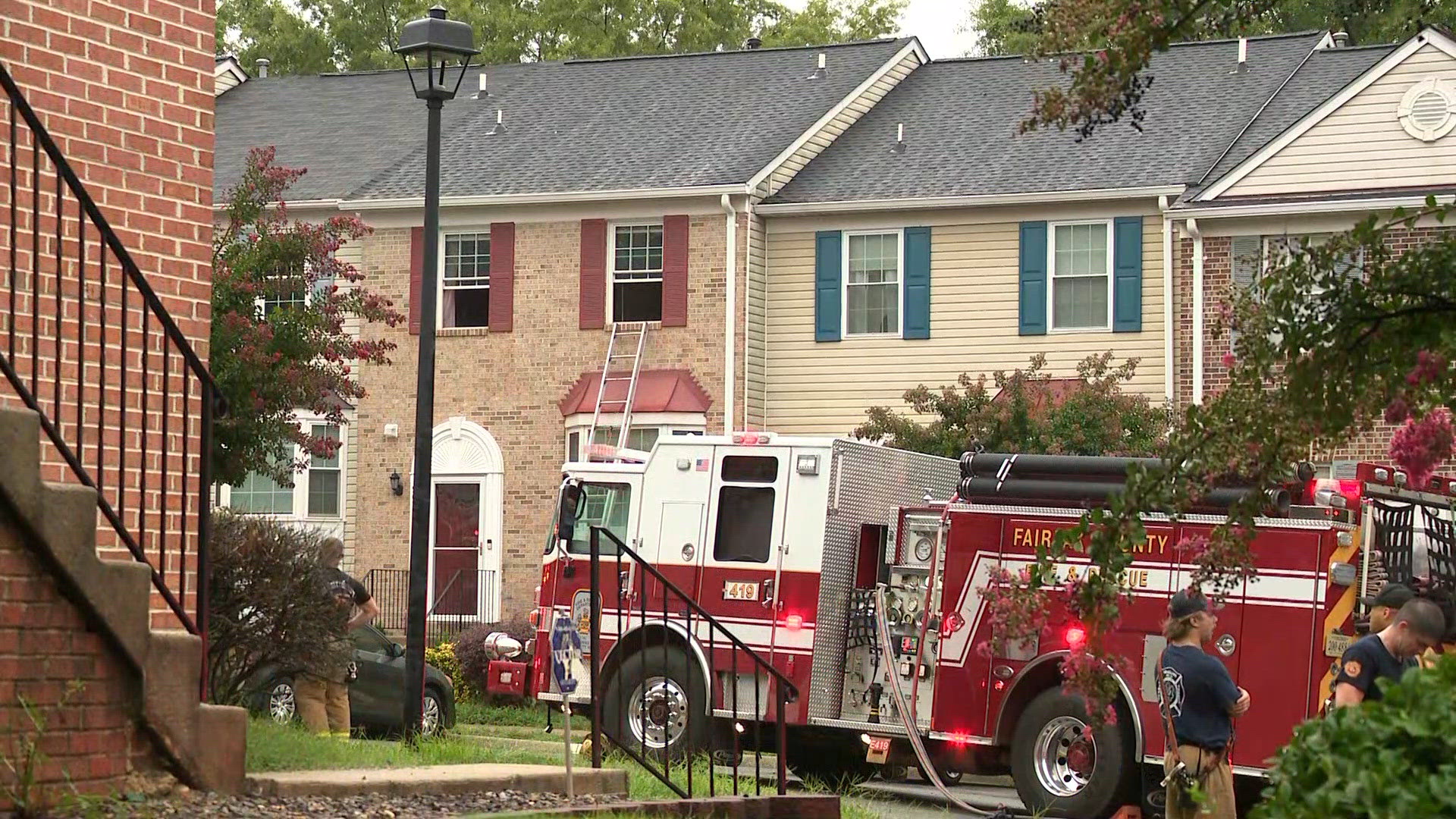 Fairfax County crews fight fire in Lorton