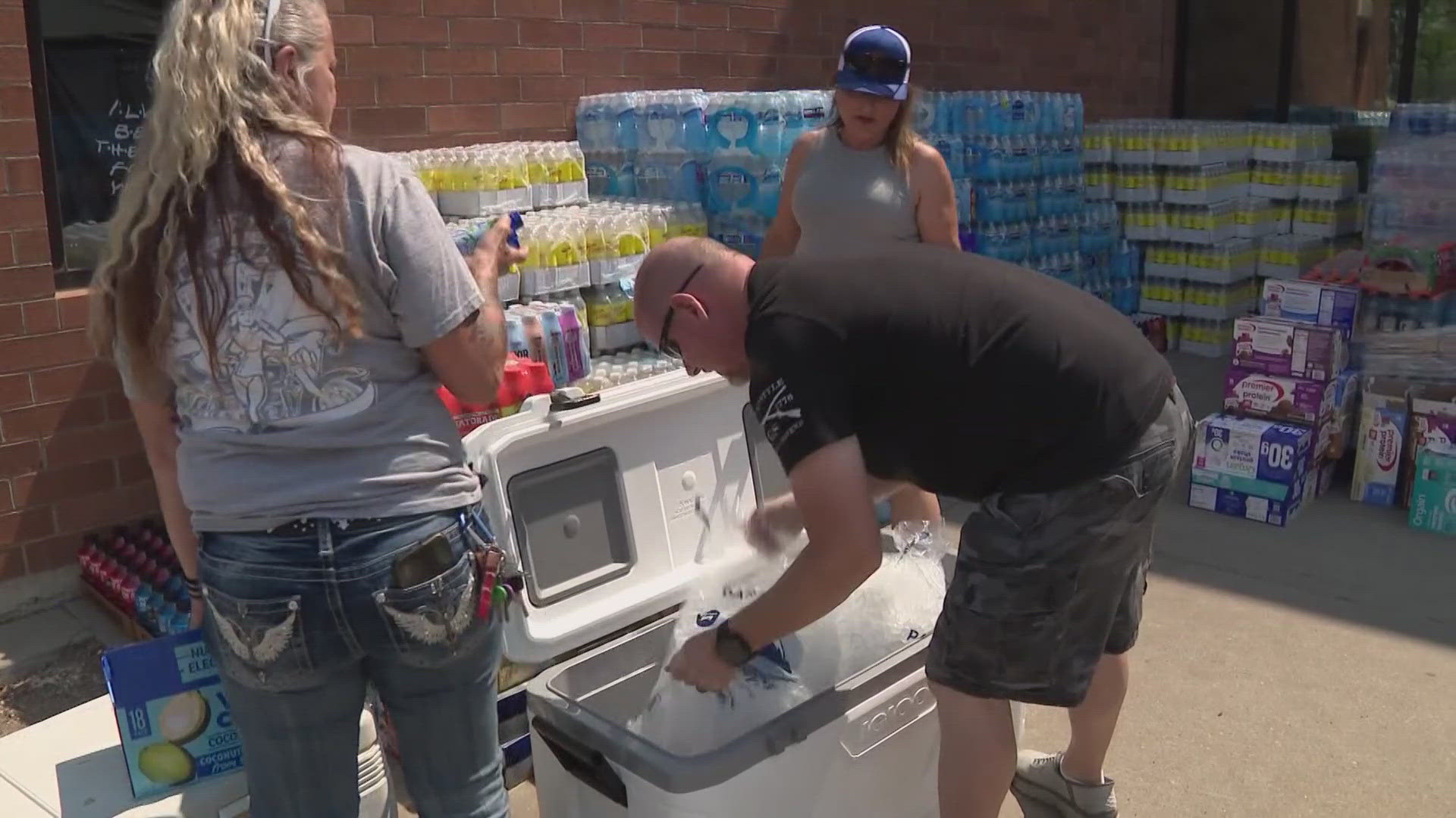 Donations pour in for firefighters battling Spokane Complex Fire