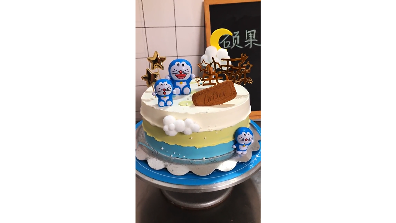 Creating Doraemon moonlight adventure cake with dreamy clouds and ...