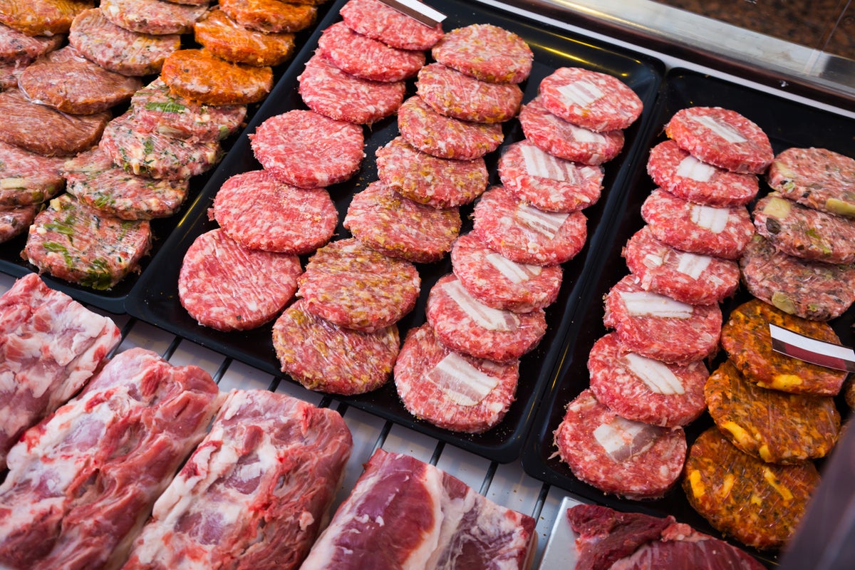 Pig gene in lettuce could make plant-based burgers taste like meat