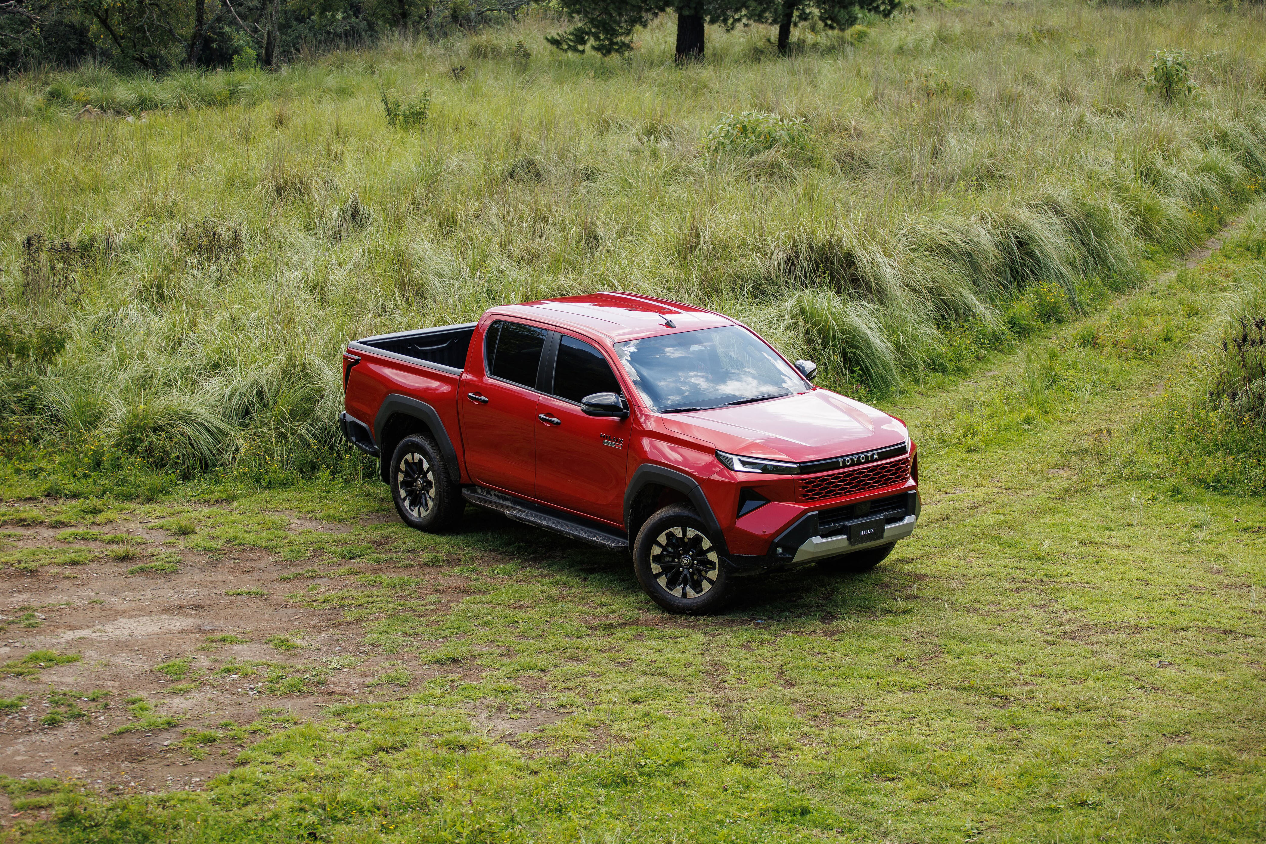 Toyota Hilux 2027: precios y versiones en México