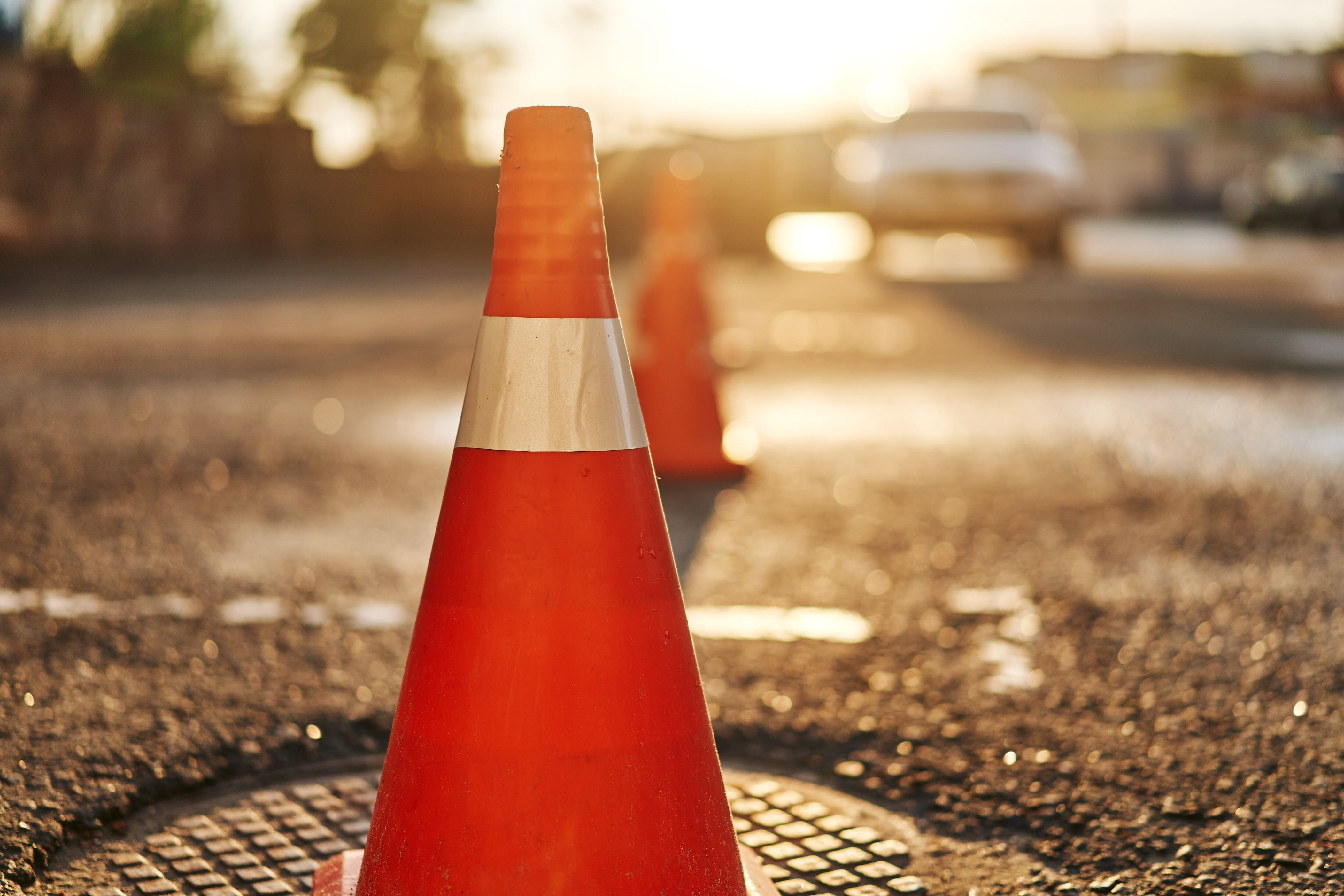 Sinkhole closes Maryville road, crews on scene