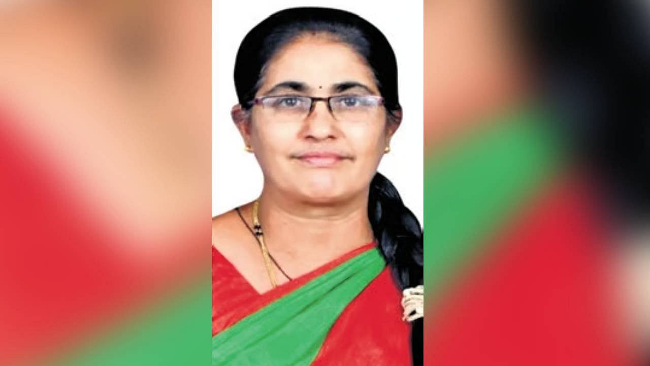 Government teacher from Karnataka's Hosanagara taluk bags best teacher ...