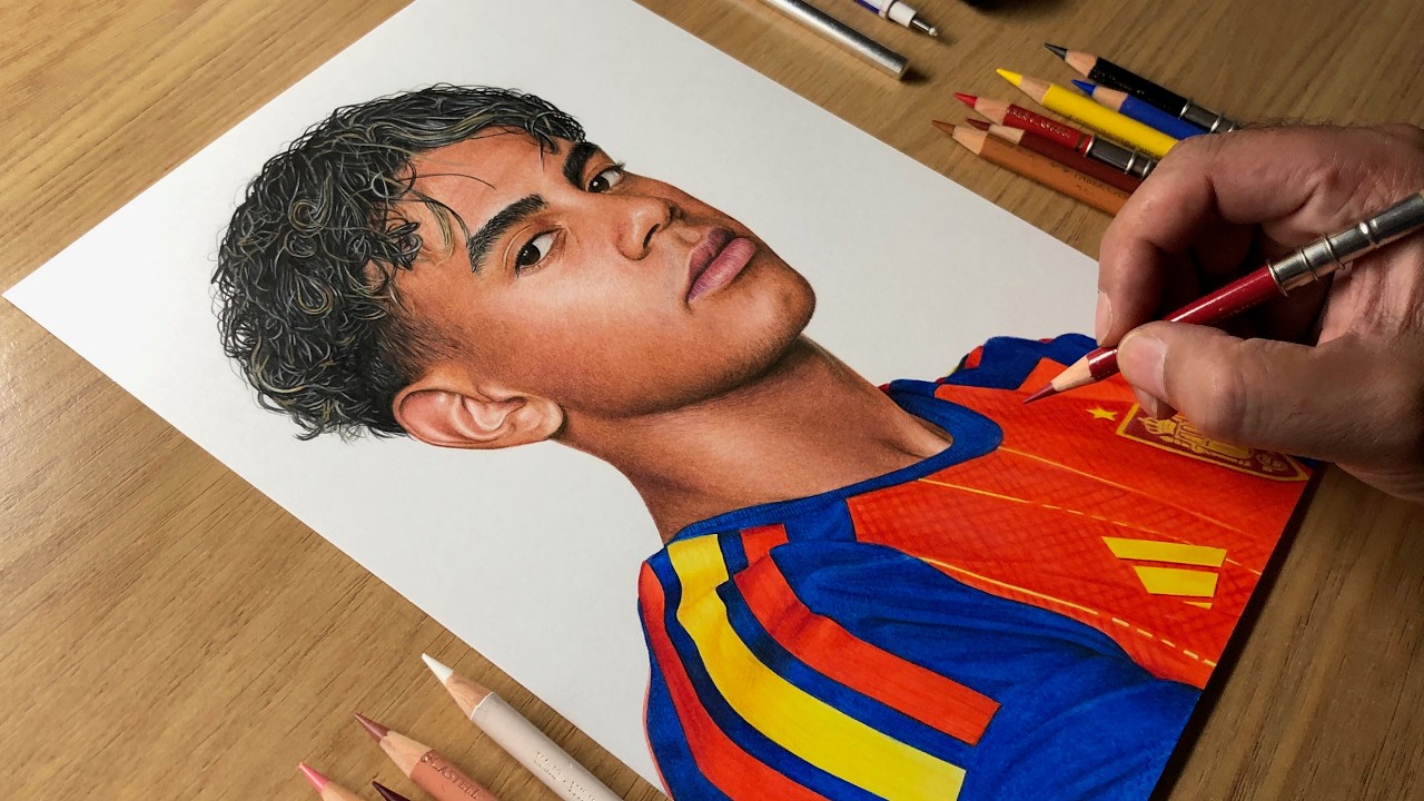 Drawing Lamine Yamal: This realistic coloured pencil portrait is incredible