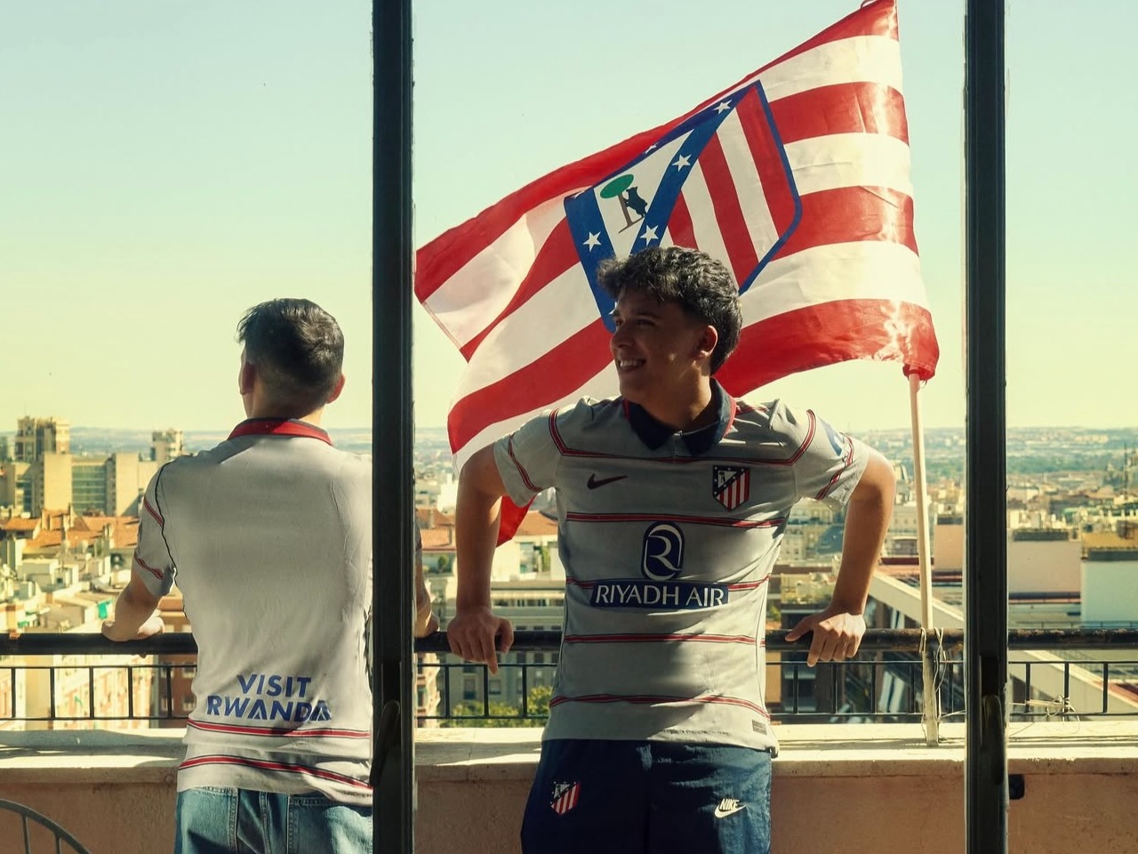 📸 In grey, red and white: Atleti's 2026/27 third kit revealed