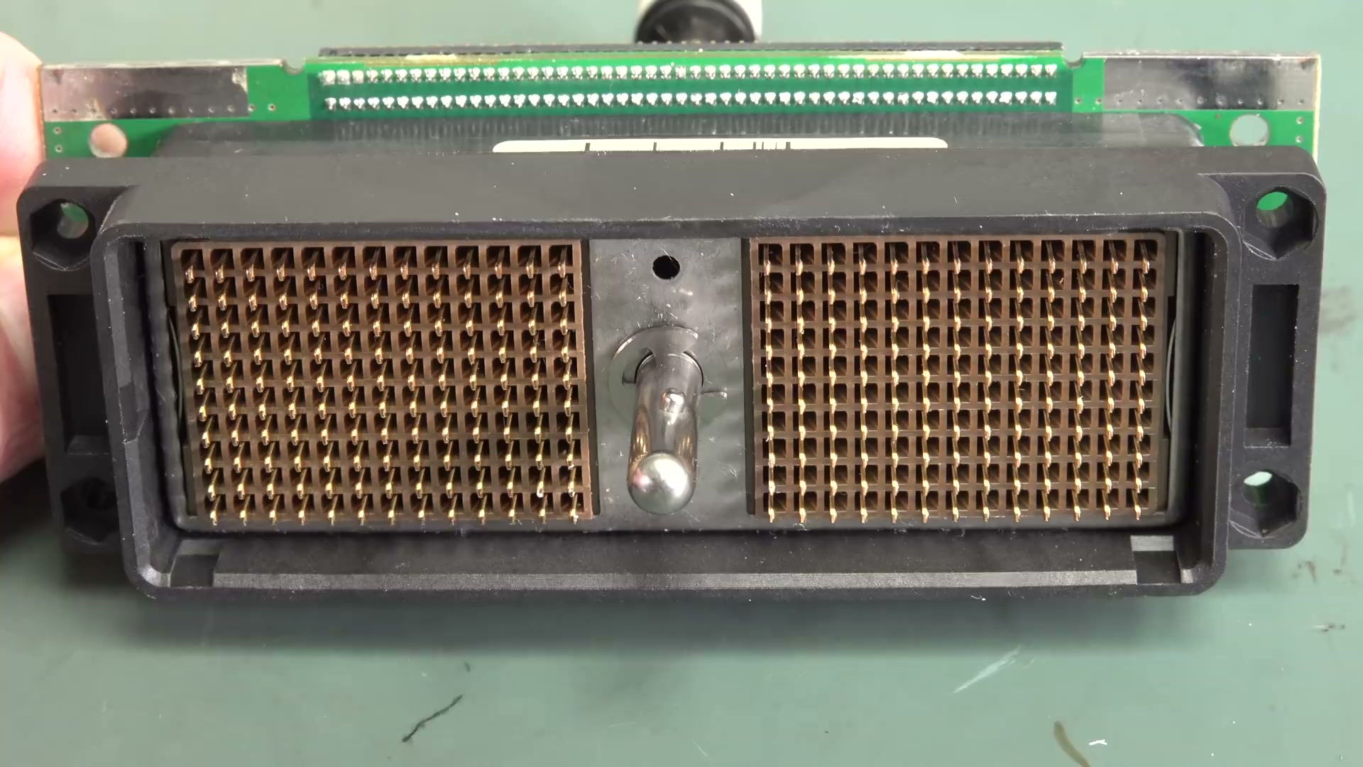 That's not a ZIF socket, this is a ZIF socket!