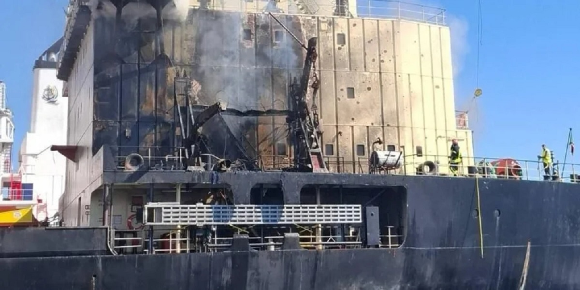 Ukraine cuts grain export floor as Russian strikes drive up shipping costs