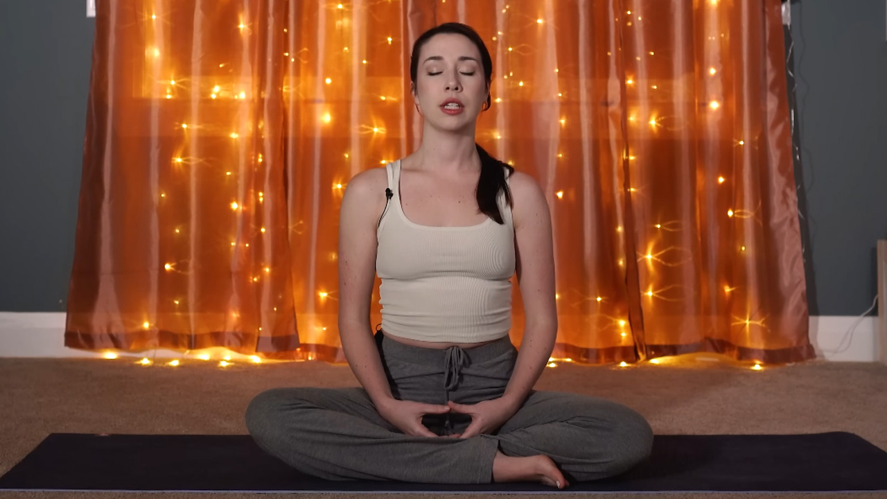 Simple five minute daily meditation to release stress and anxiety