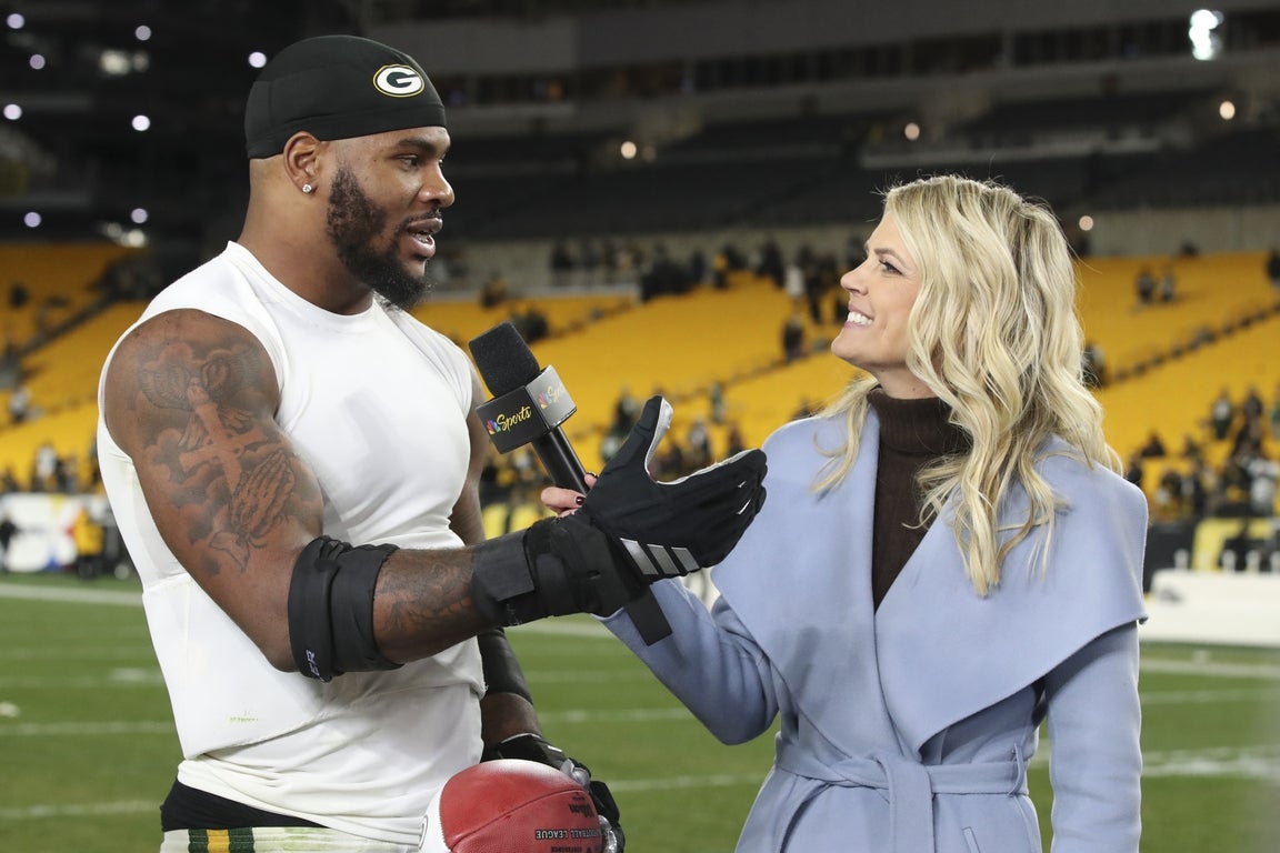Melissa Stark Nfl Sideline Reporter And Sports Tv Favorite Fans Cant