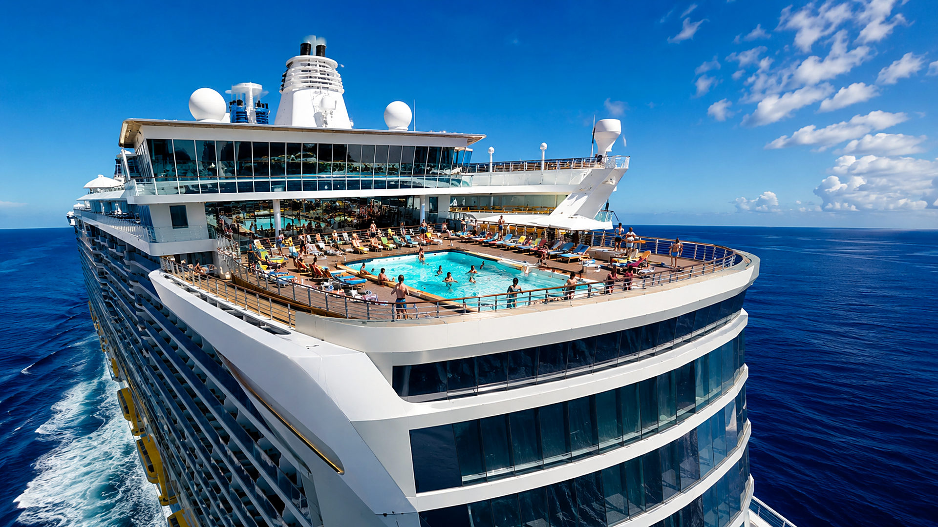The surprisingly complex physics behind every pool on a cruise ship