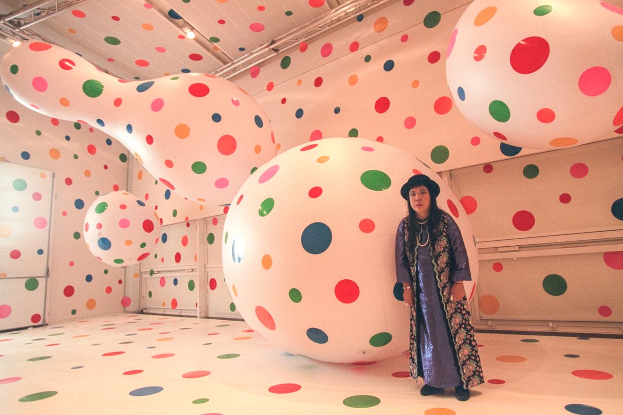 Yayoi Kusama, Japanese artist known for her immersive exhibits, dies at 97