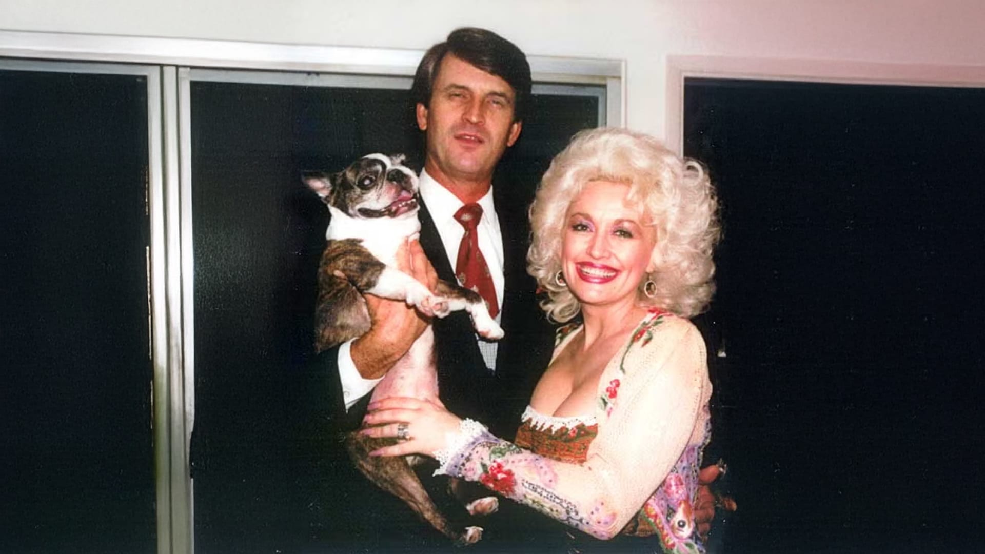 Dolly Partons Husband Stayed Hidden For Decades Now We Know The