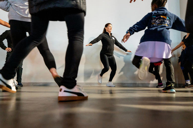 Figure skating icon Nancy Kerrigan offers local tutorial, talks Alysa Liu