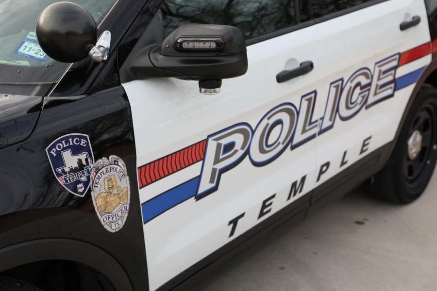 Car crashes into Temple building