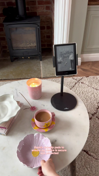 Cozy reading setup with a gooseneck tablet holder
