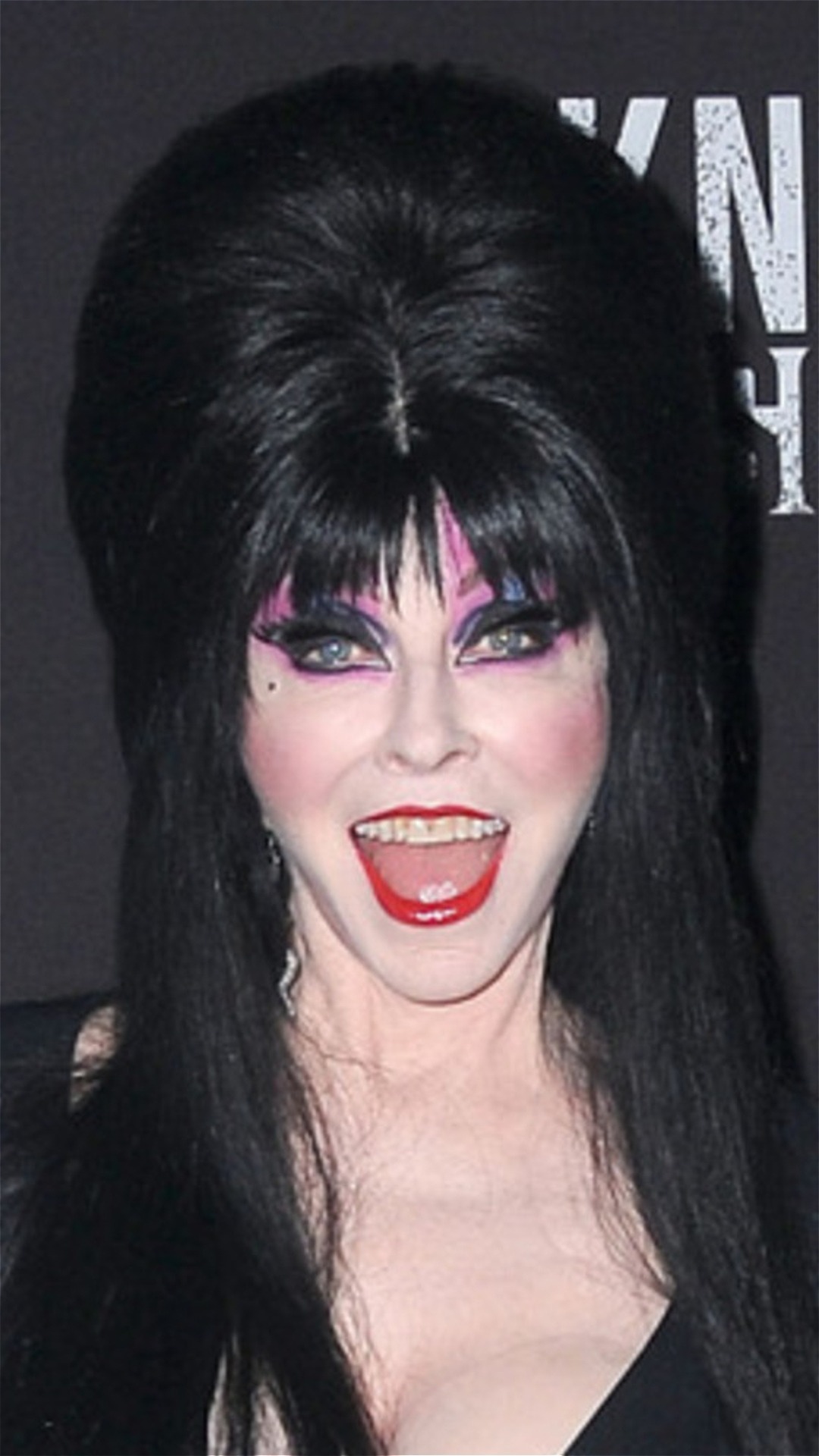 80s Star Elvira Looks So Different Without Her Signature Hair And Makeup