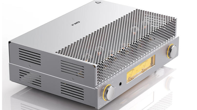 FiiO panders to classic hi-fi fans with its latest amplifier - and it's ...