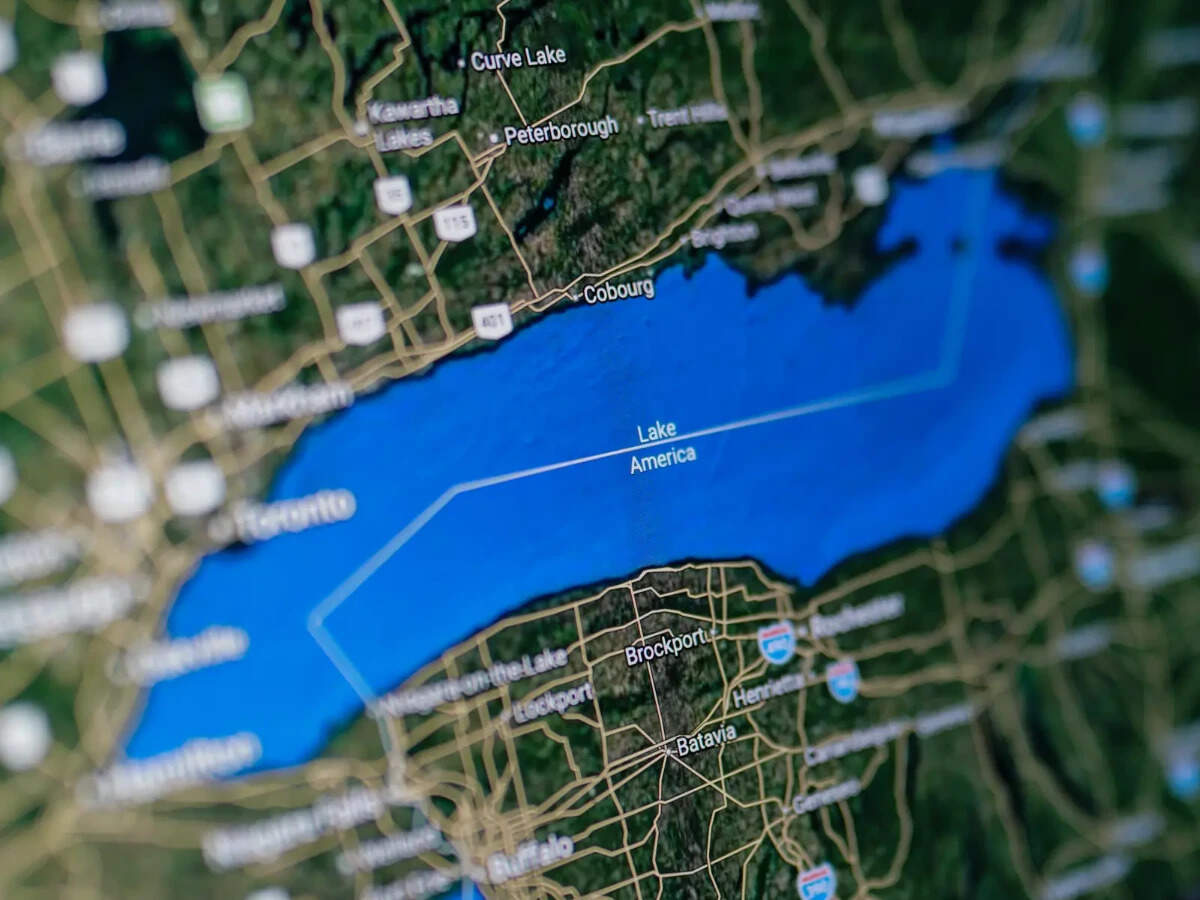 Apple Maps changes name of Lake Ontario to 'Lake America'