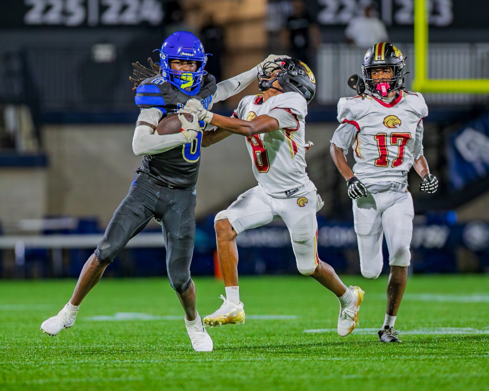 Mae Jemison runs past Columbia in Class 5A, Region 8 opener