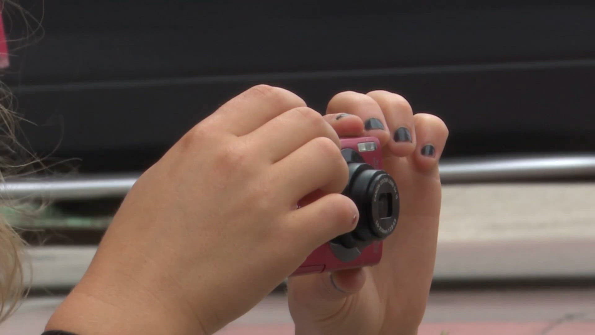 Early 2000s digital cameras make comeback as users embrace retro ...