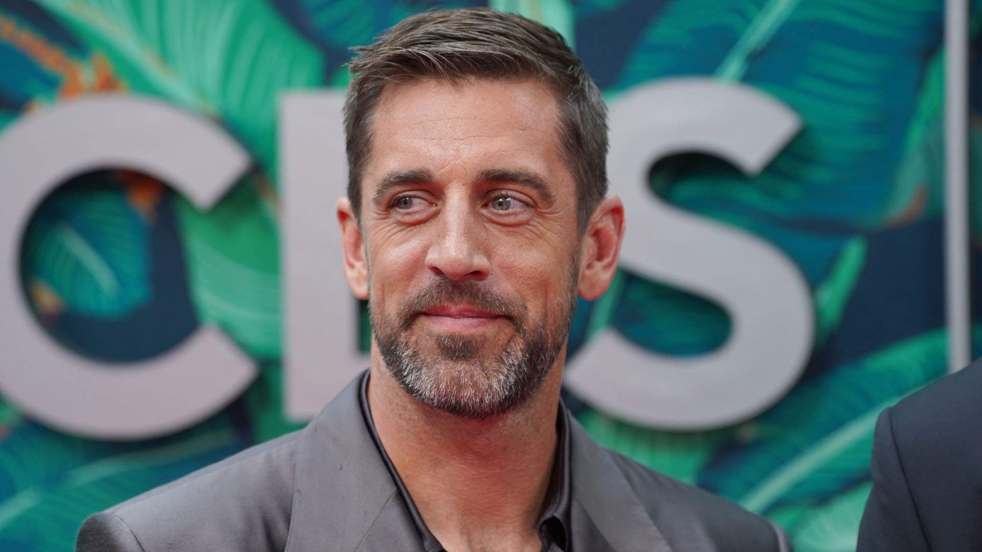 In Case You Missed It Aaron Rodgers Breaks Silence On Shailene Woodley