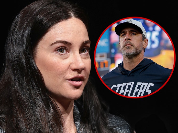 Shailene Woodleys Friends Alarmed By Aaron Rodgers Comments About Ex
