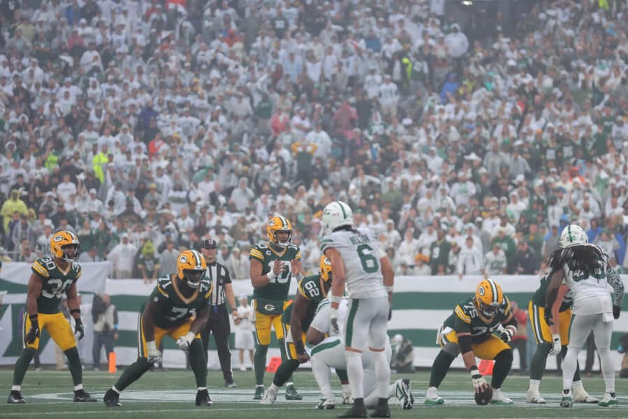 Aaron Banks gets major Green Bay Packers injury update after toe injury