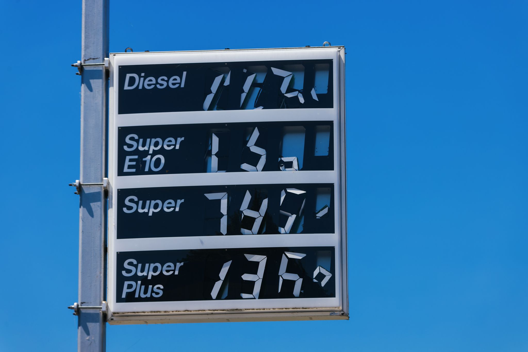 German parliament approves new fuel tax cut to counter soaring prices