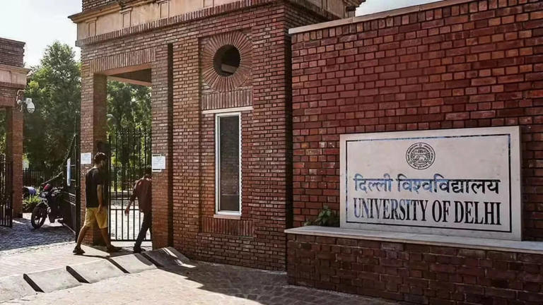 DU PhD admission 2026 deadline extended: 4-year UG students can apply ...