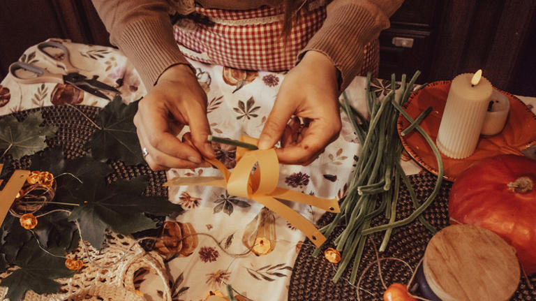 Stop tossing toilet paper rolls: Turn them into a fall wreath instead