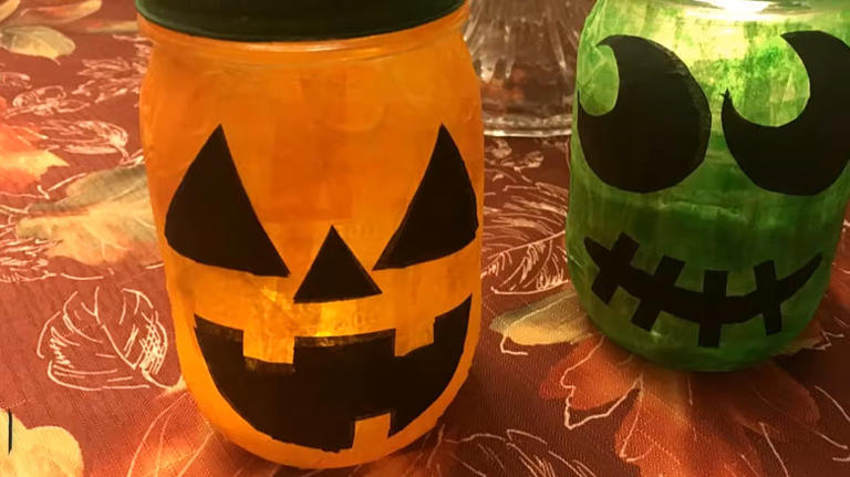 These mason jar lanterns serve as the best Halloween night lights