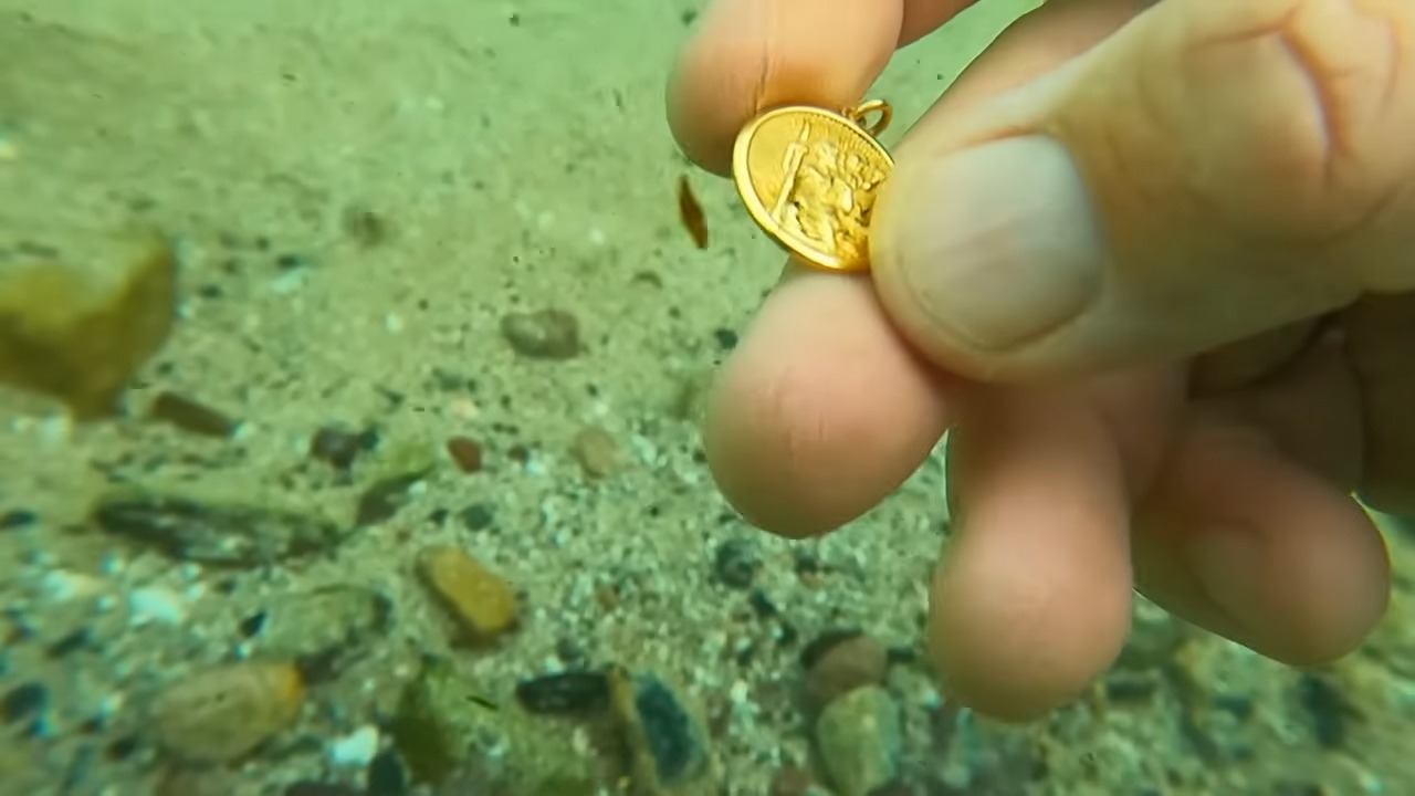 The storm moved the sand, gold rings, then tiny jewelry started ...