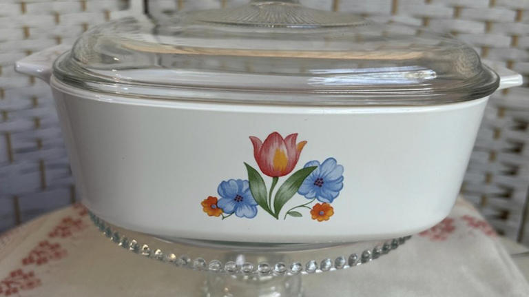 The quickly discontinued CorningWare pattern secondhand collectors ...